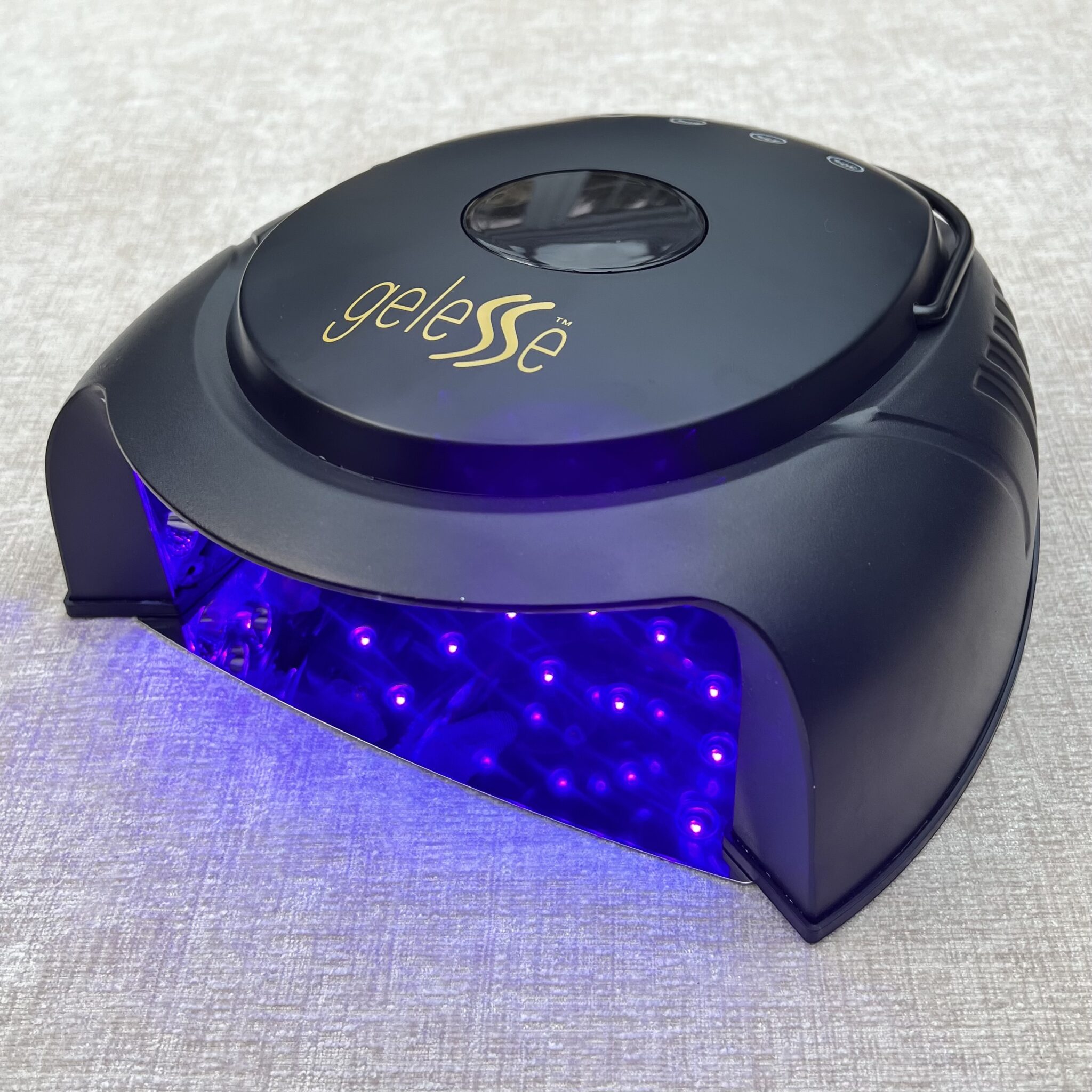 geleSSe wireless professional gel nail lamp 365nm - 405nm - @geleSSeNails